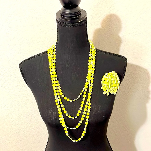 Jewelry | Necklace Brooch Daisy Lime Green Cha Cha Set Vintage | Poshmark